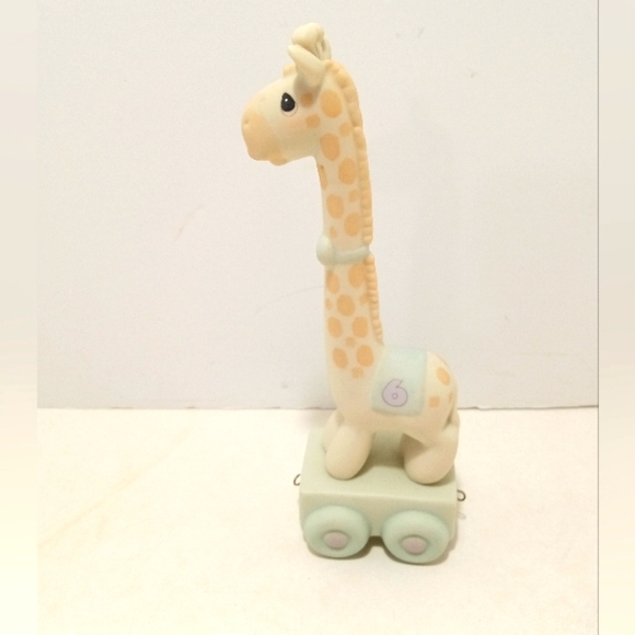 Precious Moments | Art | Precious Moments 6 Giraffe Birthday Train Car ...